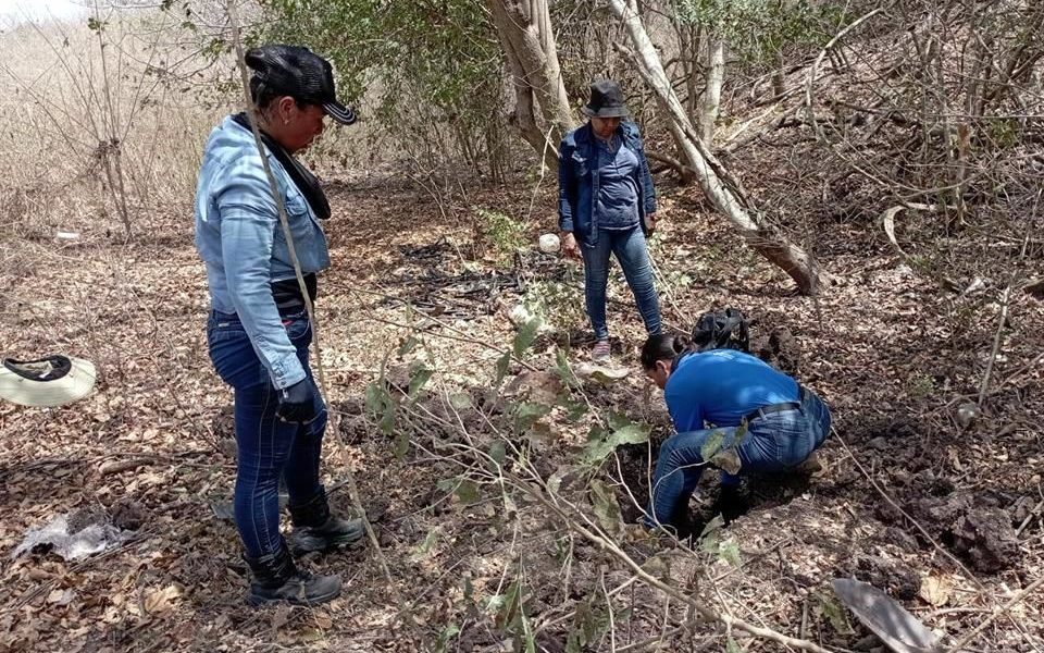 Hallan 10 fosas en límites de Colima y Michoacán - Radio 2000 89.5 FM